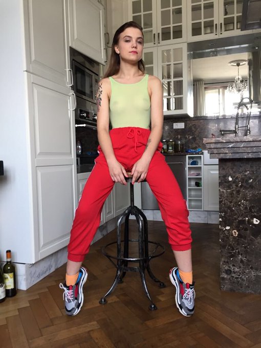 Tw Pornstars Emma Wowgirls Videos And Pics