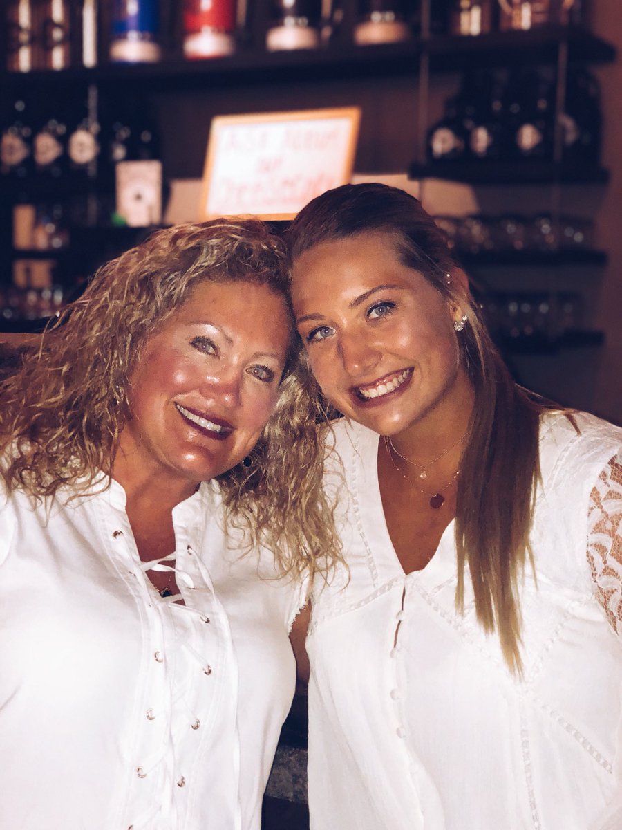 Mikayla Cooper (mikayla_cooper) - Tweets on iEmoji.com