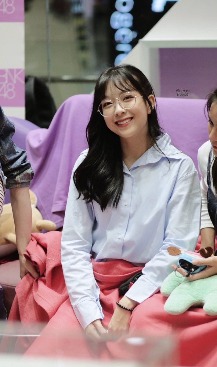 เก็บตก Mewnich BNK48 ตู้ปลา 12/08/61 [3Gwarning]