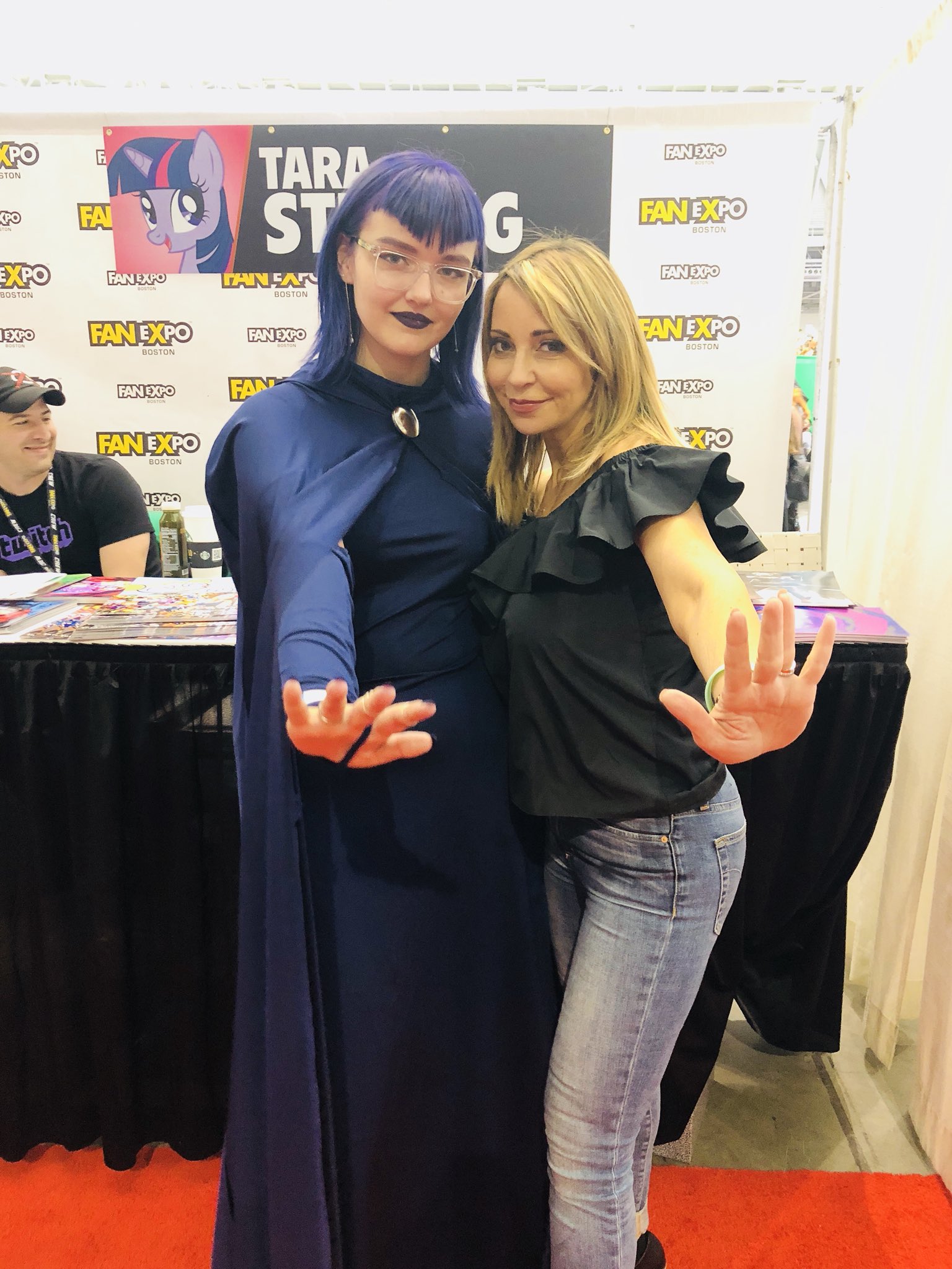 Tara Strong Cosplay Raven