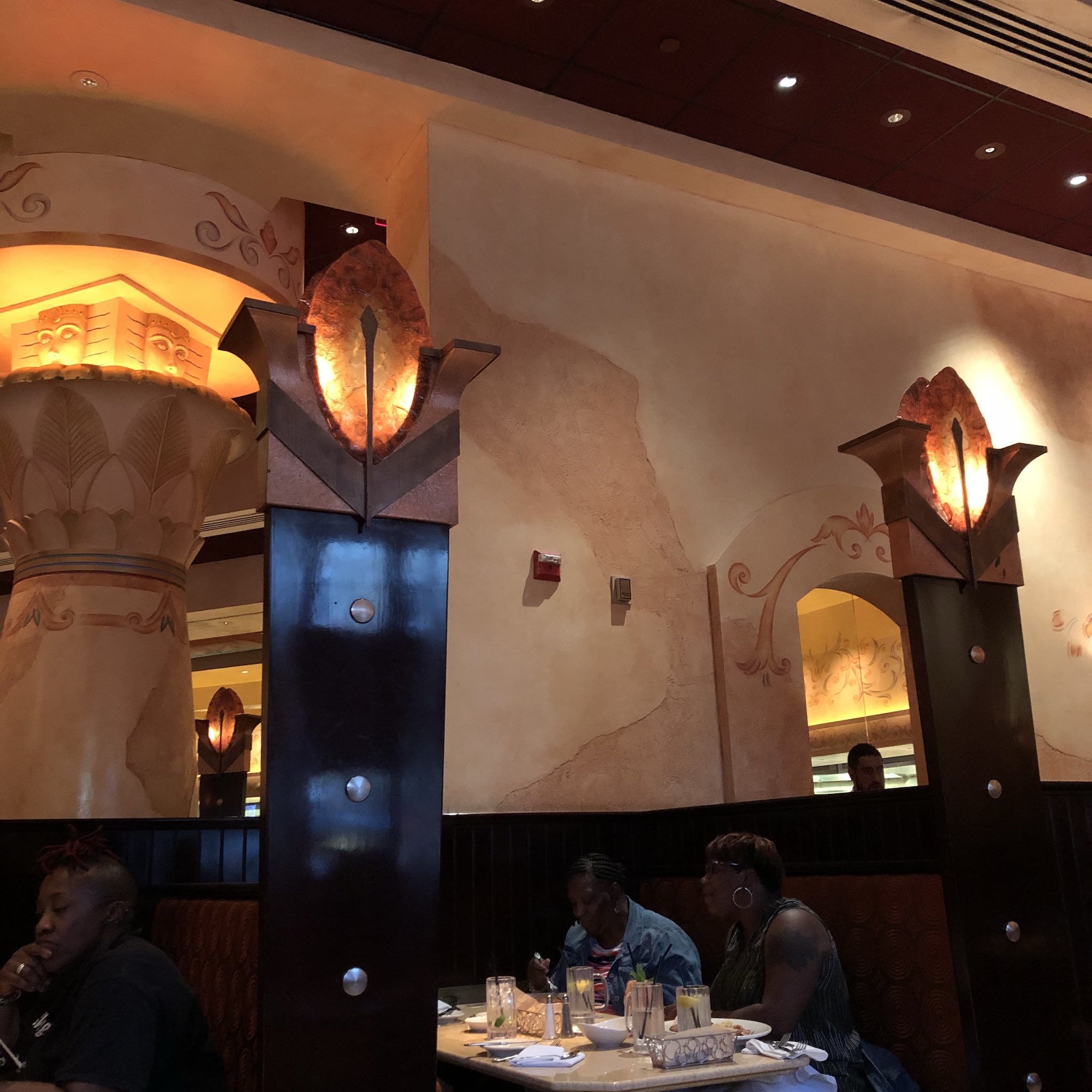 Cheesecake Factory Inside