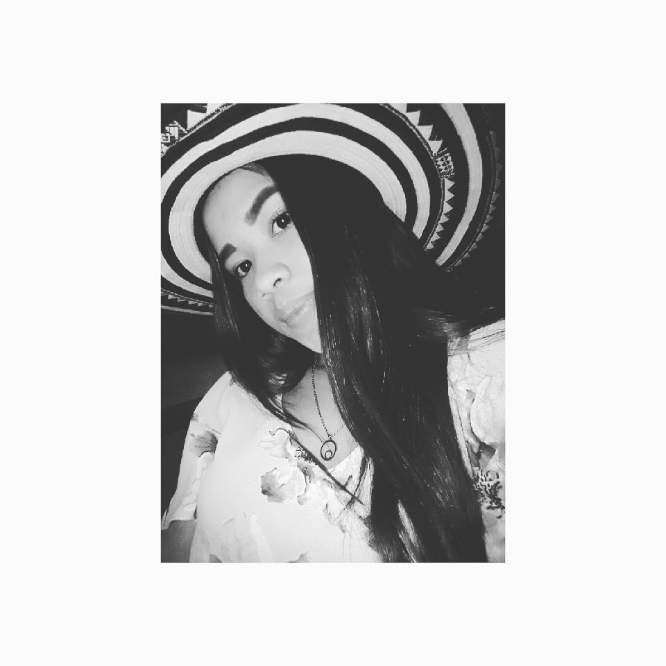 Roxana. (@Roxy_lora) | Twitter