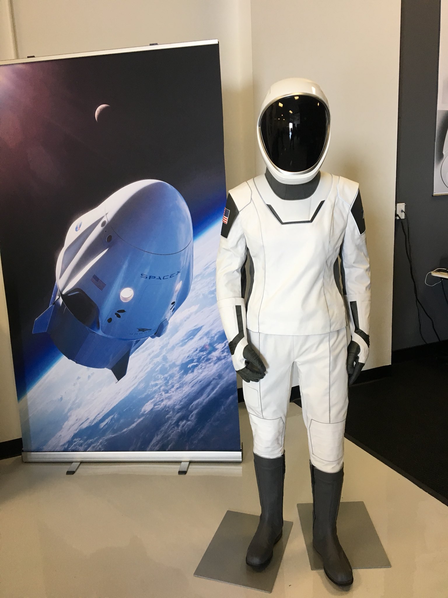 Spacex Dragon Leather