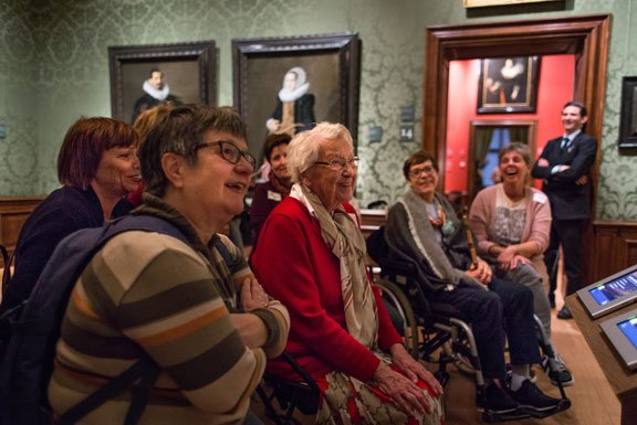 Mauritshuis on Twitter: "Mensen met dementie worden gelukkiger van museumbezoek! (onderzoek ...