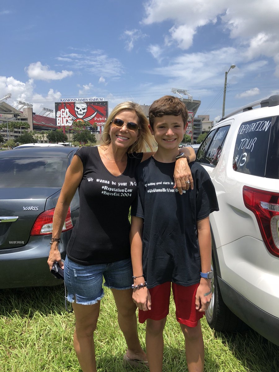 Liz Artz Instagram, Twitter & Facebook on IDCrawl