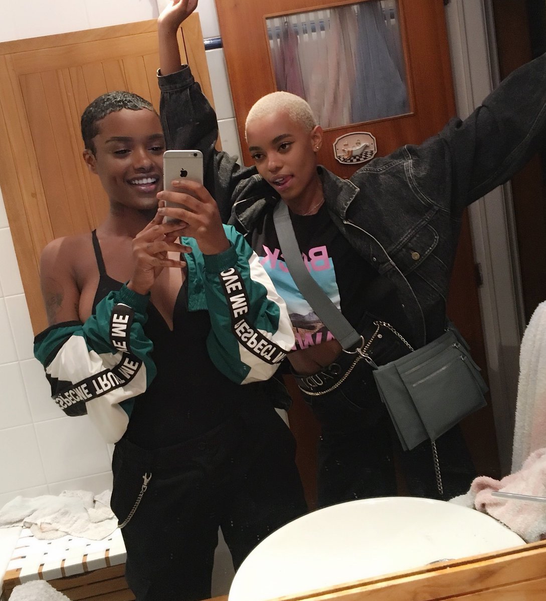 boris (@lou_iseberliat) | Twitter