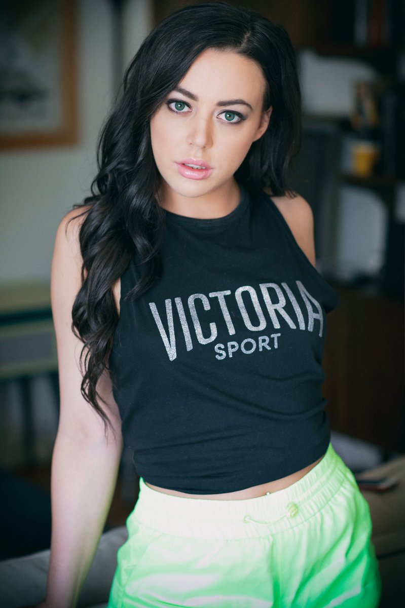 Whitney Wright - Foros Perú