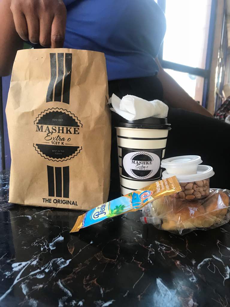 Kubs🦋🧚🏿‍♀️💫 on Twitter: "Hi everyone, I sell Mashed kenkey aka Mashke with meat bread, groundnut ...