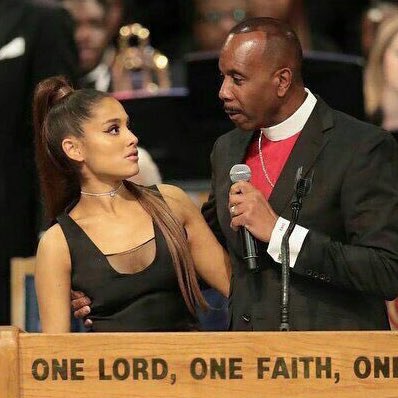 Bill Clinton checking out that backside. | O-T Lounge