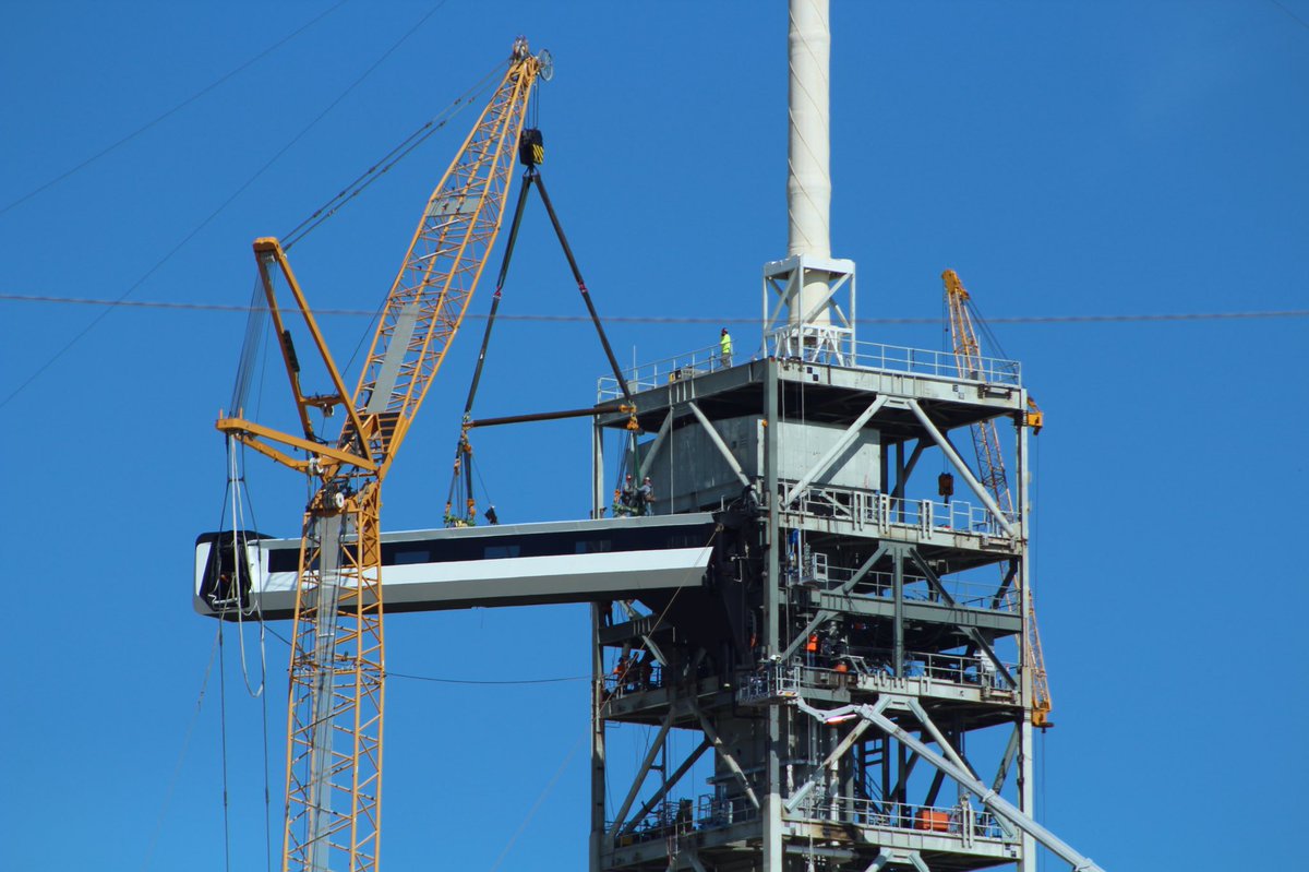 Crew access arm installed at Launch Complex 39A in Florida : r/spacex