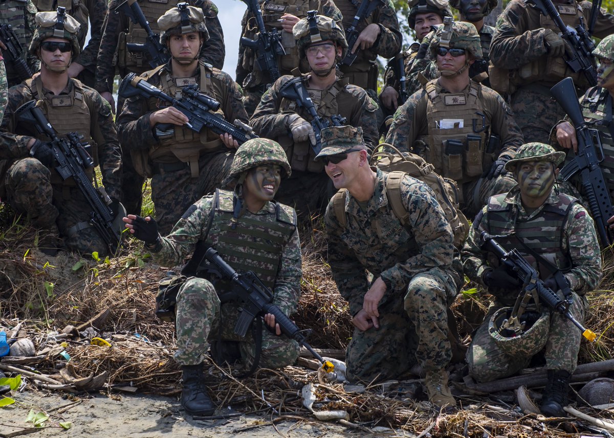 EPROM -Guerra-Historia-Armas: LCAC, USMC y Marines malayos en maniobras ...