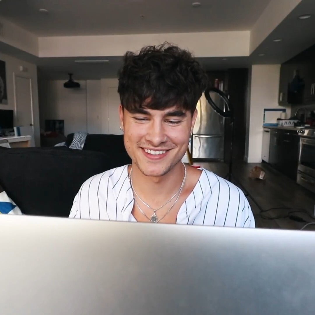 𝒍𝒊𝒍𝒊𝒂𝒏𝒂𝒖𝒓𝒔𝒐_ | Kian lawley, Kian lawly, Beautiful boys