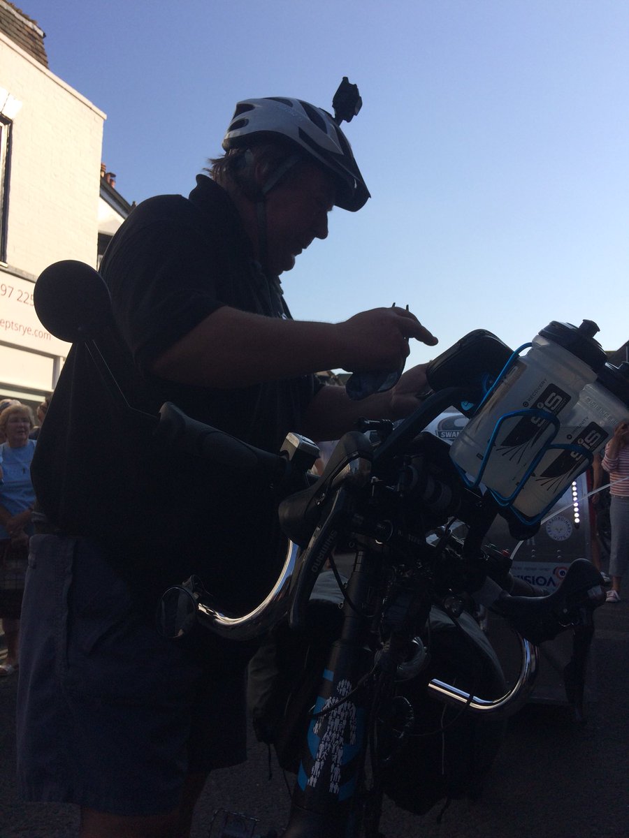 Crowds turn out in Rye to wish local man and restaurateur Simon Aylett ...