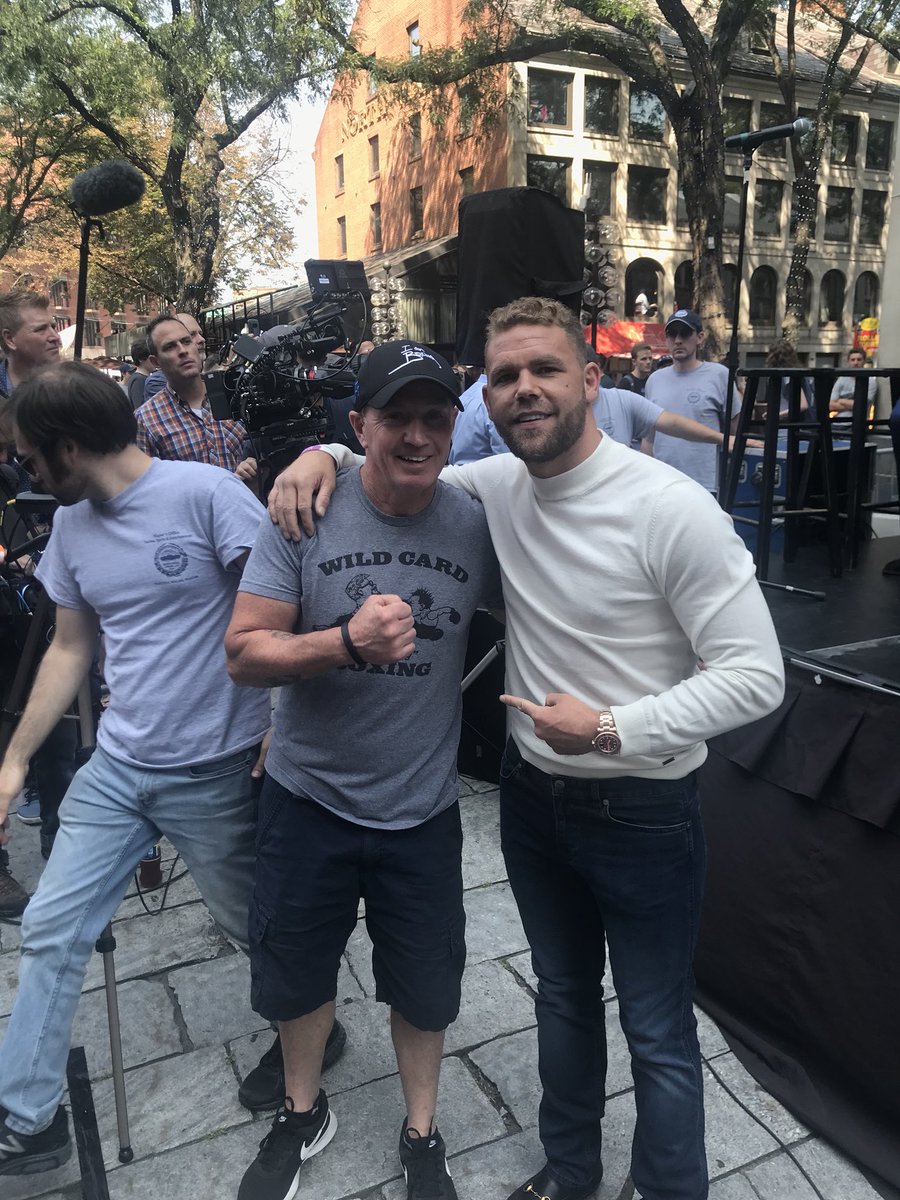 38 best Twitter u/bjsaunders_ images on Pholder | 54 undefeated 👑👑👊👊
