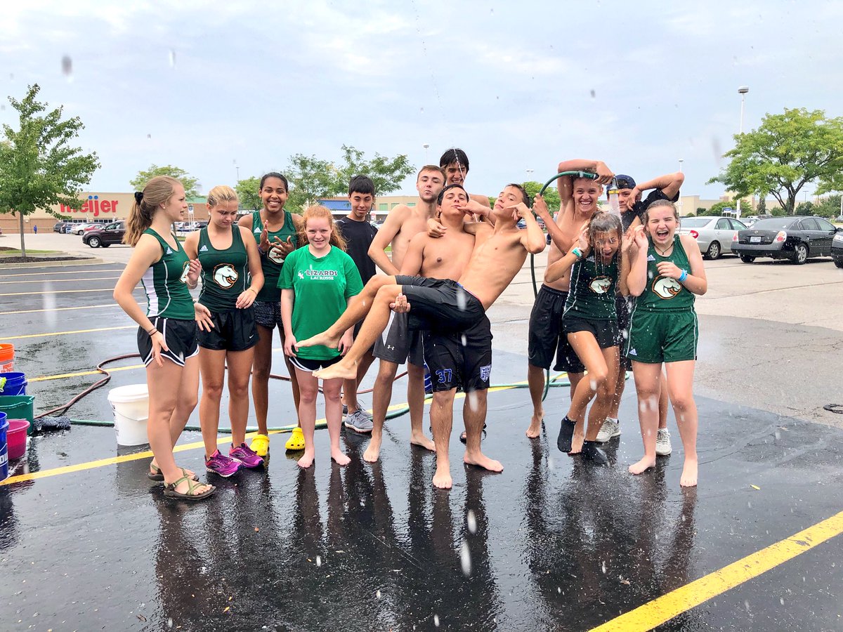 Allison DeVries (@MrsDeVries_FDHS) | Twitter