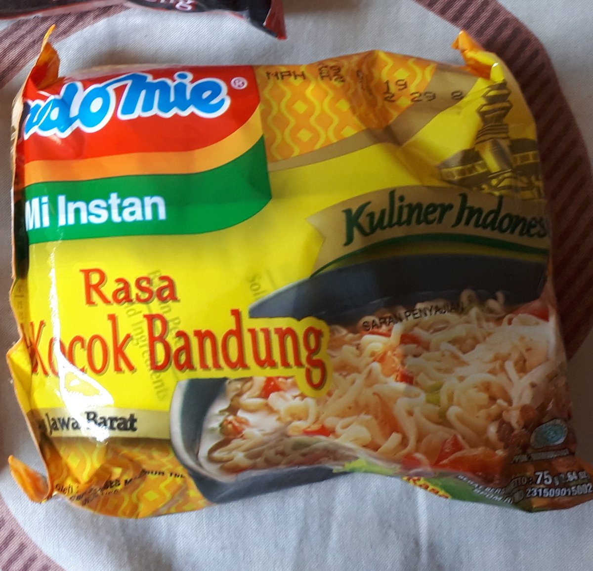Review Mie Instant - Chirpstory
