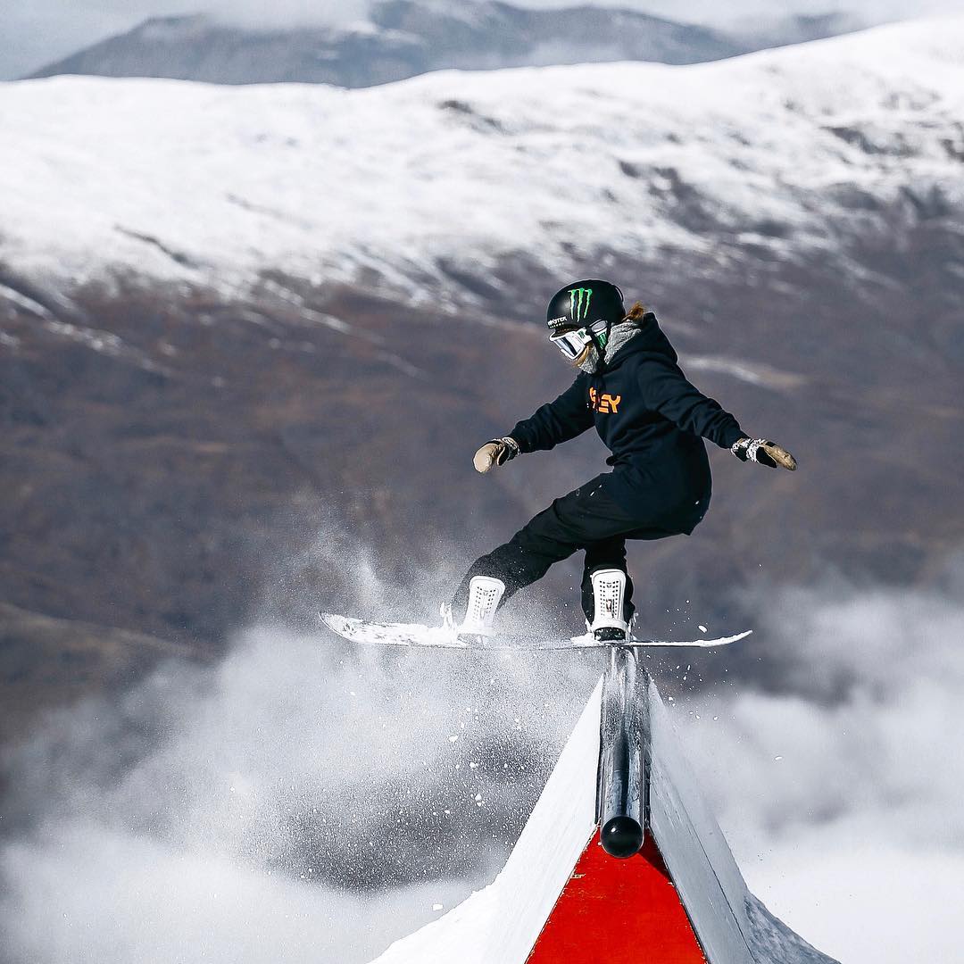 Snowboarding Rail Wallpaper