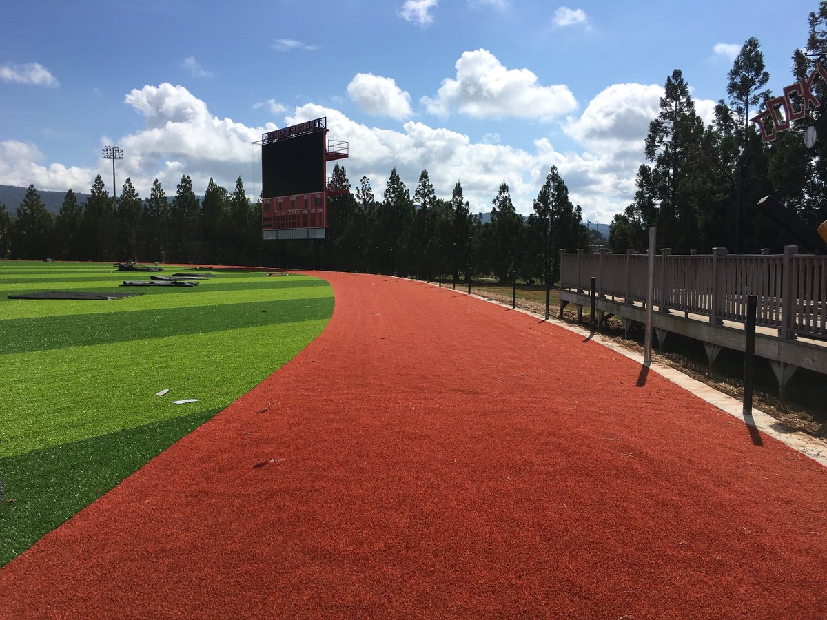 Is Tennessee’s warning track just a transition to brown turf? | SEC Rant