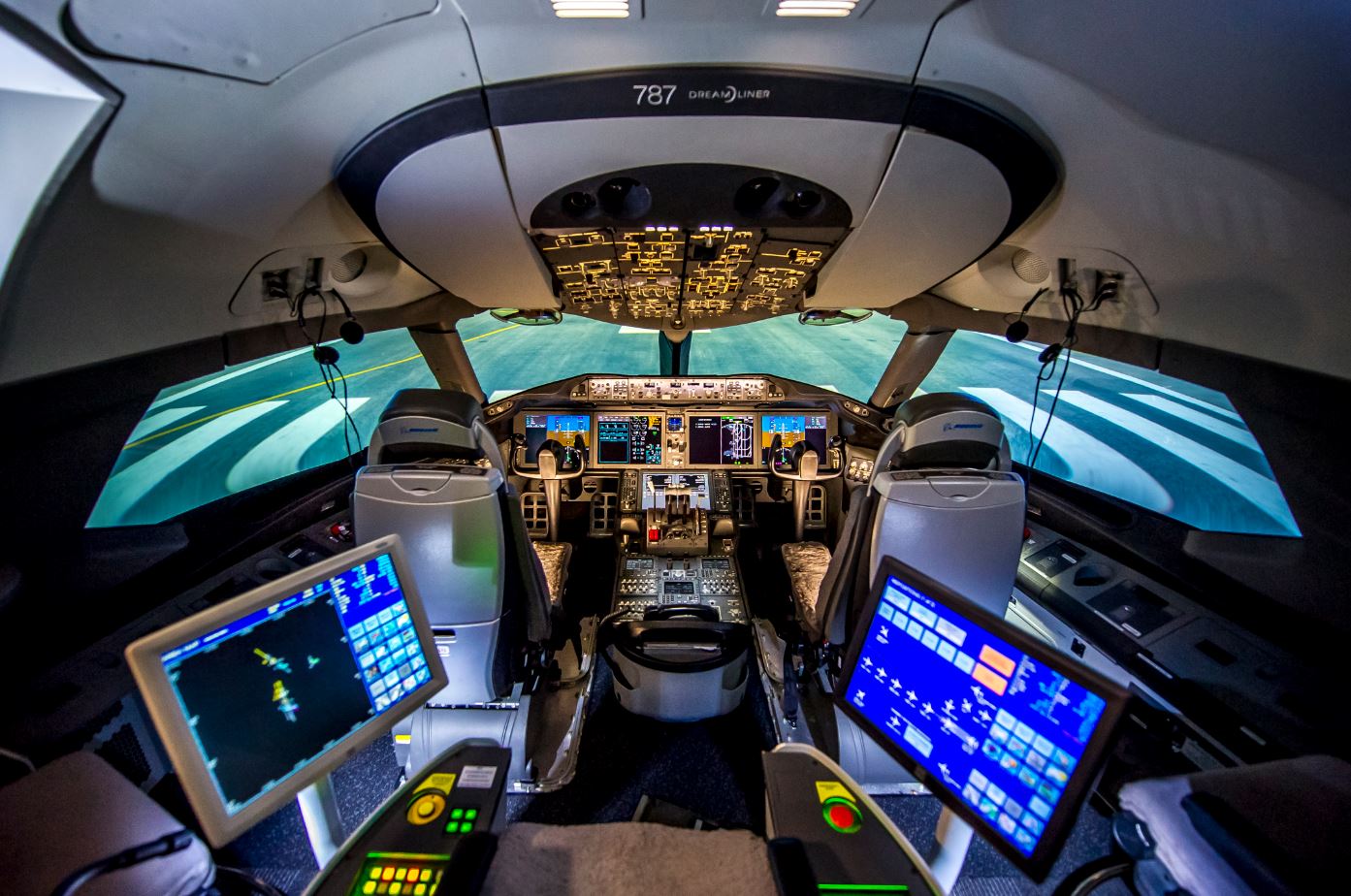 Boeing 787 Cockpit Wallpaper