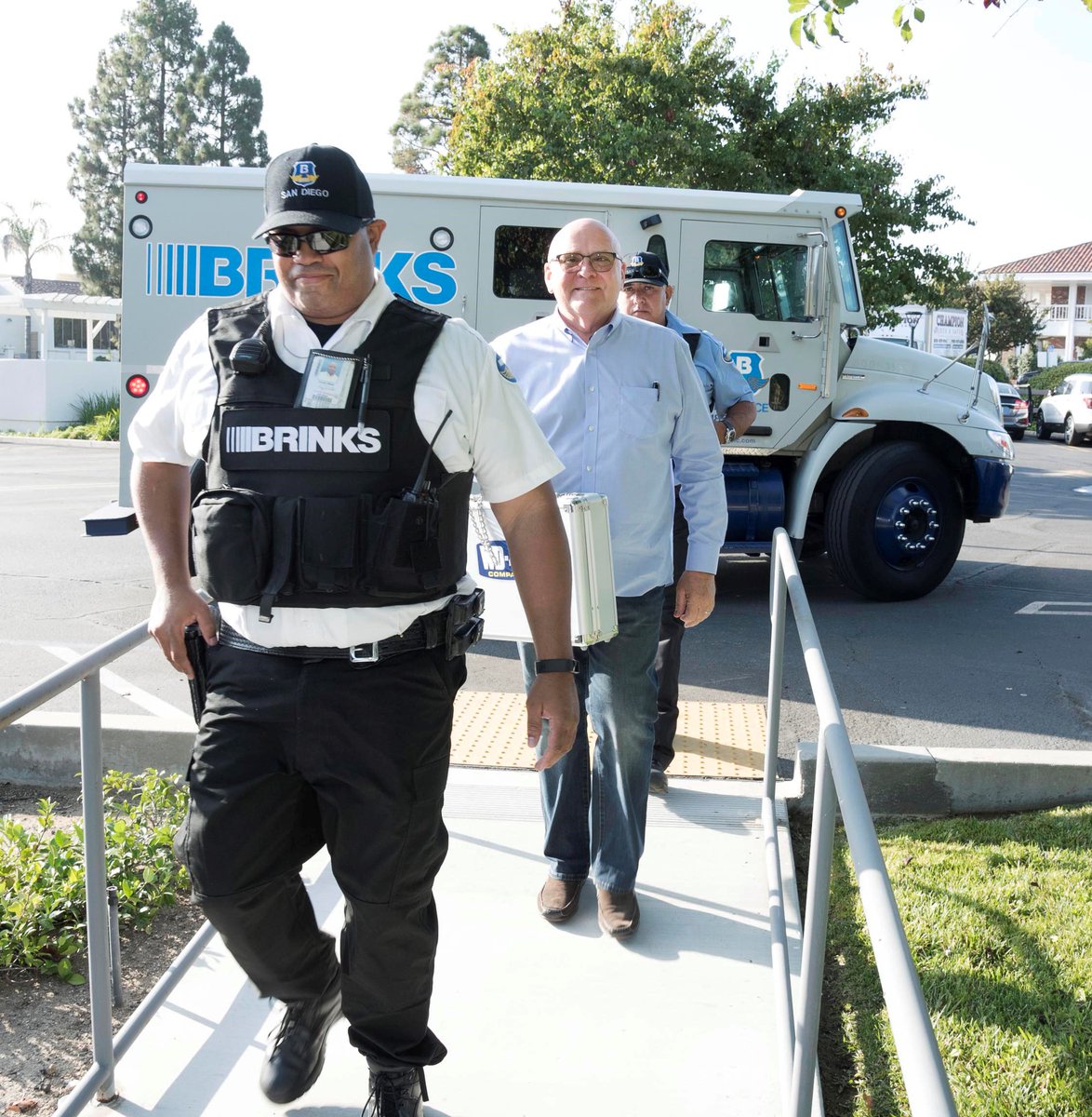 Brinks Security Guard Pay