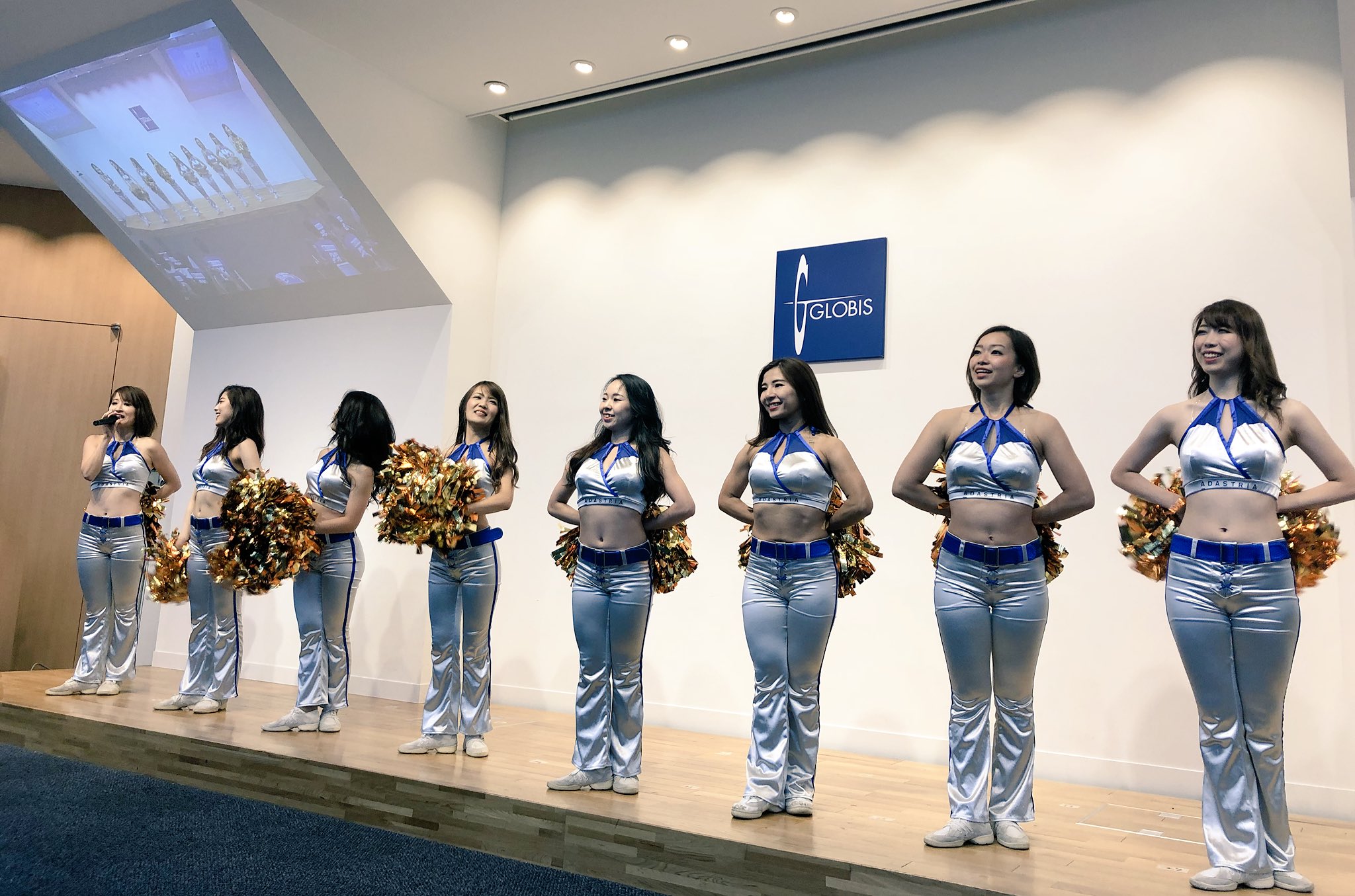 GLOBIS_PR on Twitter: "本日のグロービスの臨時全社ミーティング。#茨城ロボッツ のダンスチーム #RDT の皆さんも、もちろん駆けつけてくれました！キャプテンCANAが ...