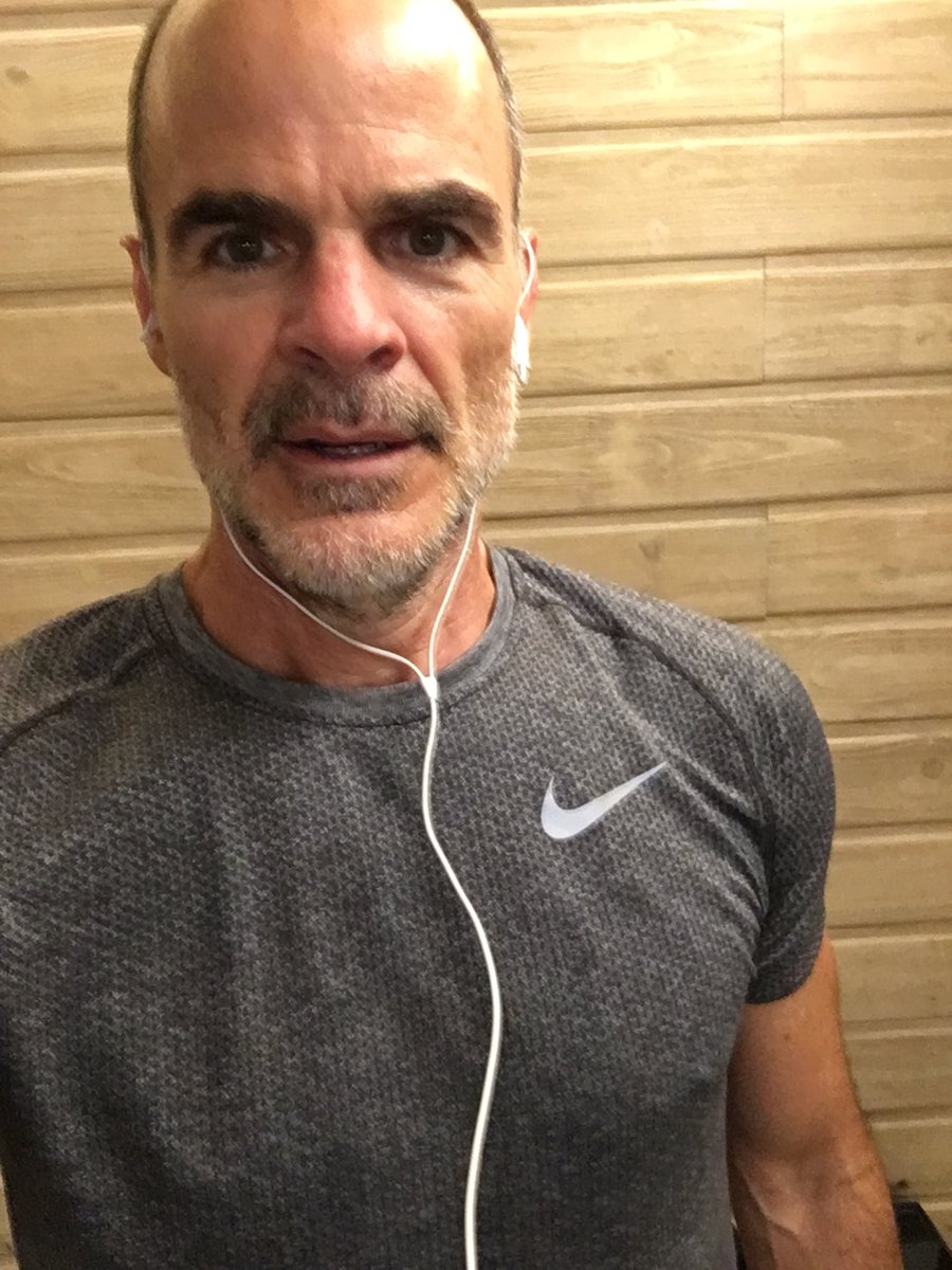 Michael Kelly Actor Wife