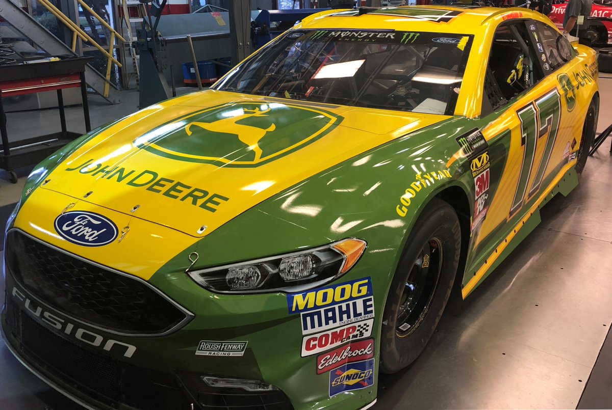 Ricky Stenhouse Jr.’s (New) John Deere Paint Scheme : r/NASCAR