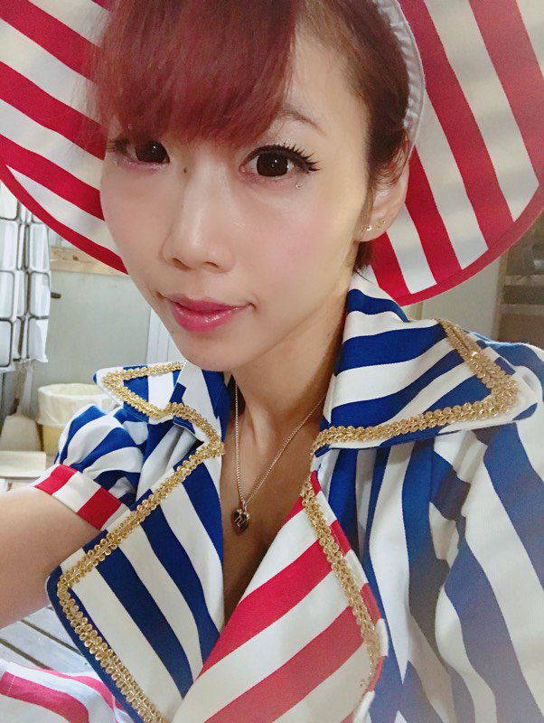 浅葱アゲハ On Twitter お姐さんに教わったように、誕生日は母に感謝のお花を贈りました。すてきなことを教われて、うれしいです。 そしてきのうから、まだ2ステージしかできてないけど🧚