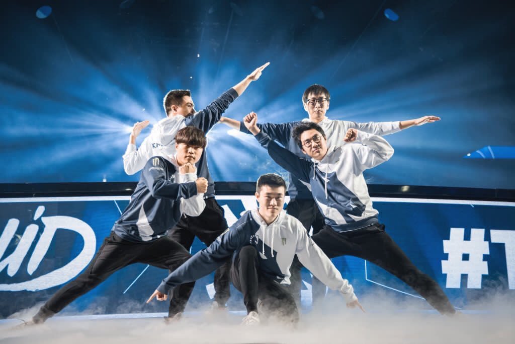 Team Fight Breakdown with Jatt: C9 vs TSM (2016 NA LCS Summer Finals) - Best Doublelift play IMO ...