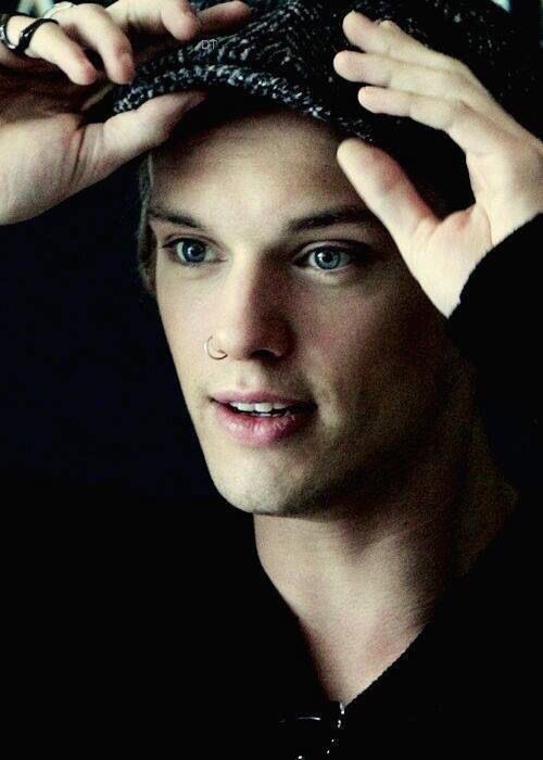 Toby Regbo Jamie Campbell Bower