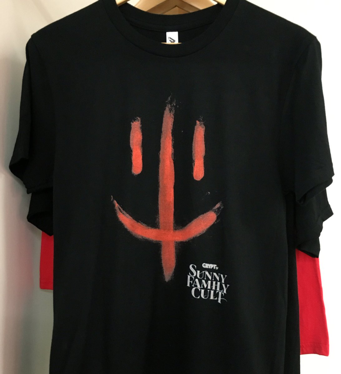 no se dio cuenta Varios Trampas crypt tv merch hierro falta de aliento ...