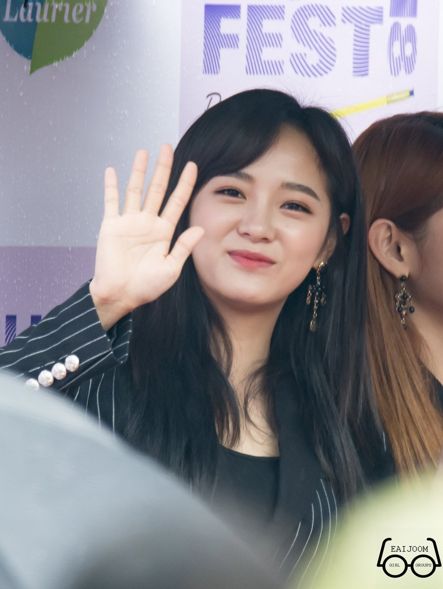 김세정 - KIM SEJEONG on Twitter: "[FANTAKEN] 180907 - Hallyu Pop Fest 2018 Red Carpet (cr.Eaijoom ...