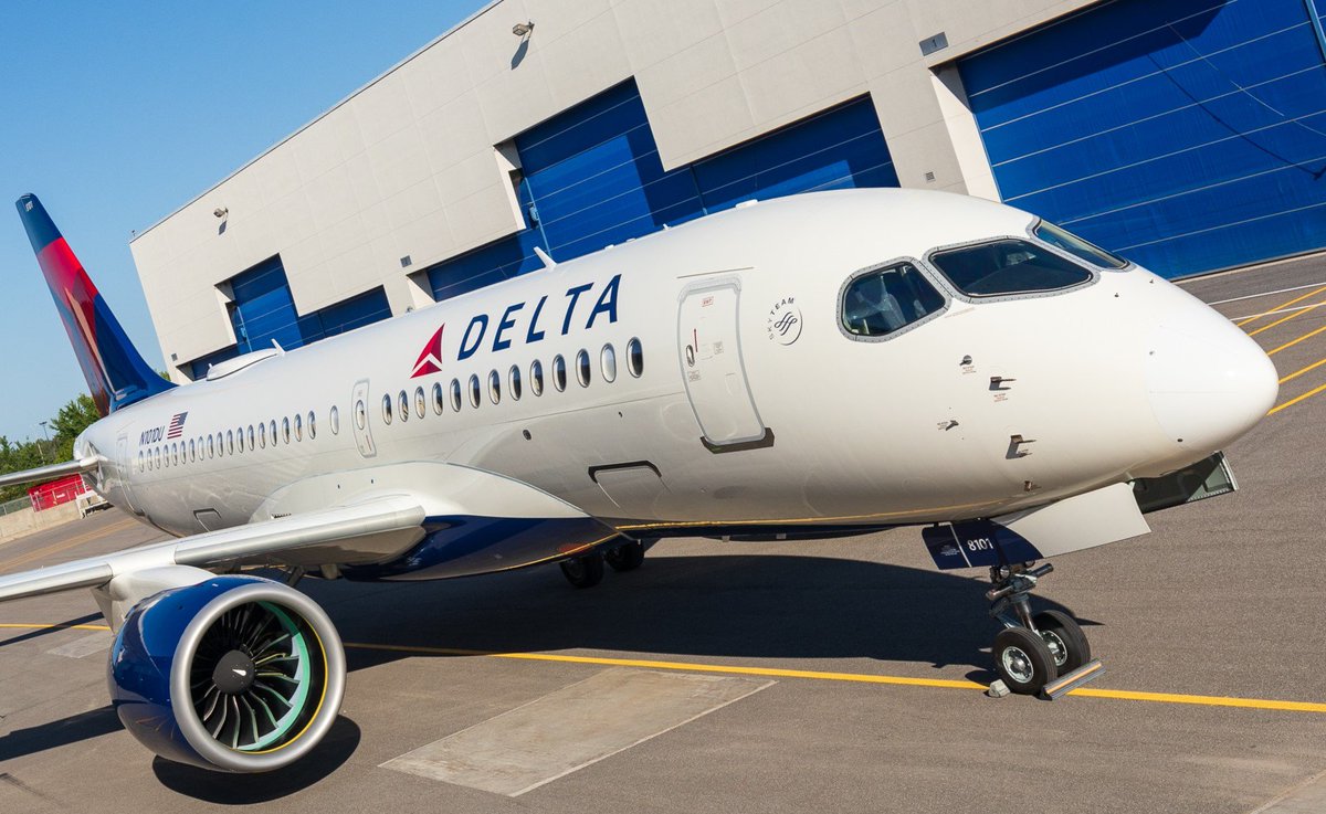 PICTURES: Delta's first Airbus A220 rolls out of Mirabel hangar CSeries ...