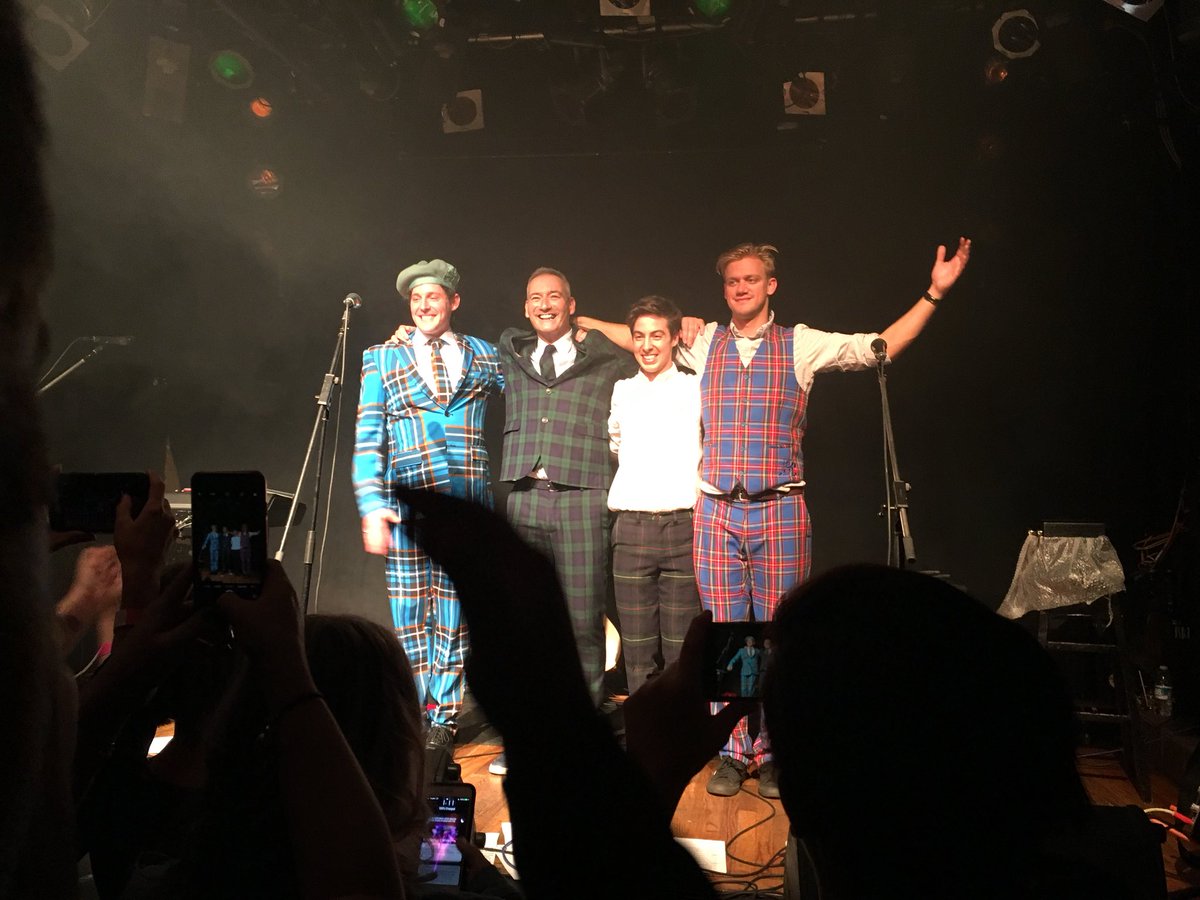 The Wiggles @TheWiggles Timeline, The Visualized Twitter