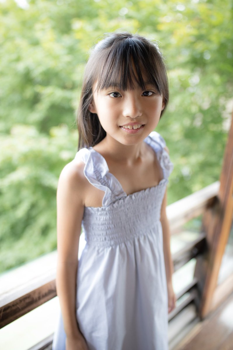 【画像】超可愛い小学6年生・村田万葉ちゃんが12歳に [221882667]