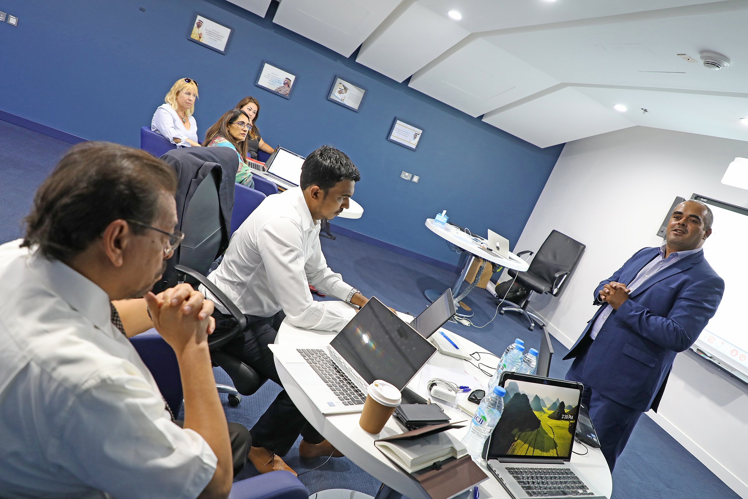 UAEU CETL on X 3 Days Comprehensive Orientation of Blackboard Analytics for Learn for the Blackboardians of UAEU Day 1 https t KV0CY2n0hv X