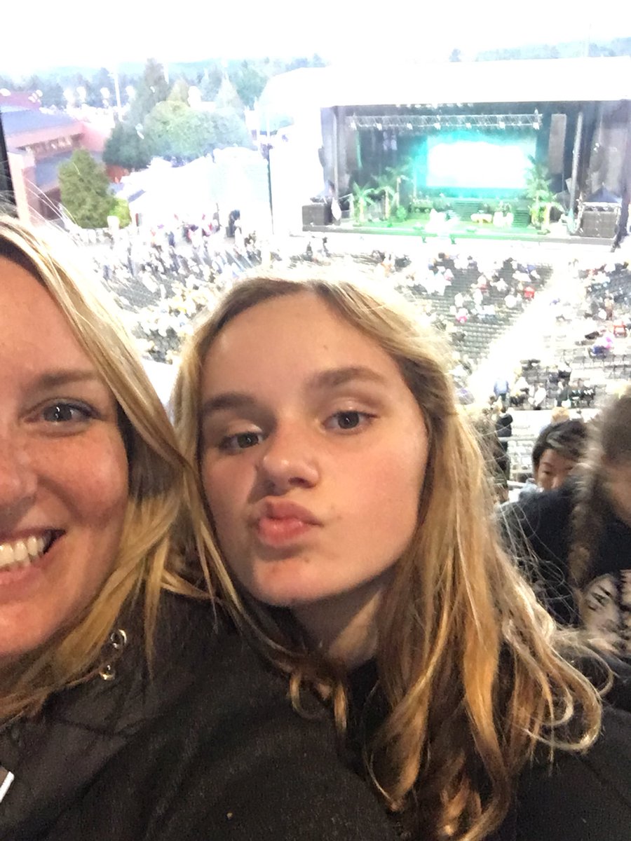 Jennifer Hedge's Instagram, Twitter & Facebook on IDCrawl