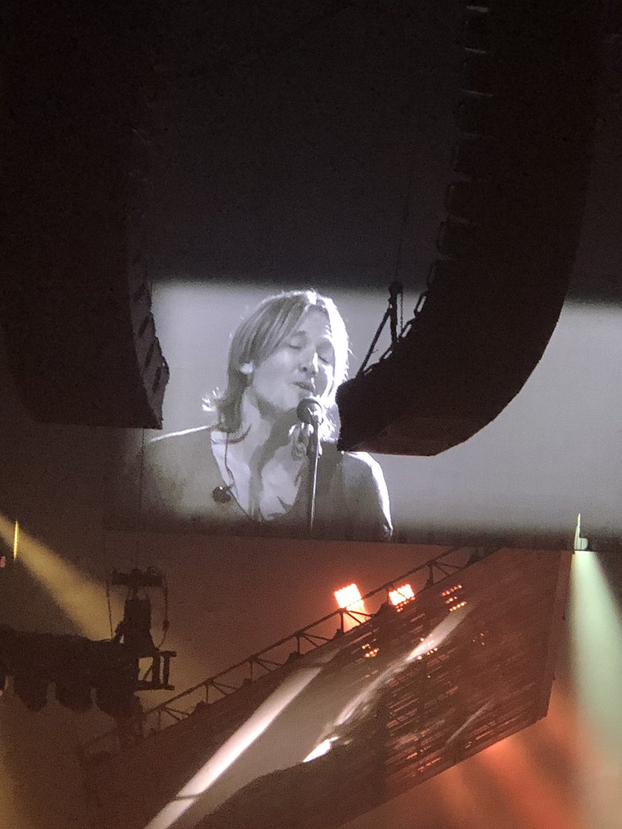 Keith Urban News Update…Keith In Concert…*Graffiti U* World Tour ...