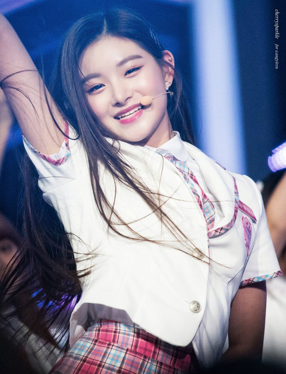 wang yireon pics (@yireonarchive) | Twitter