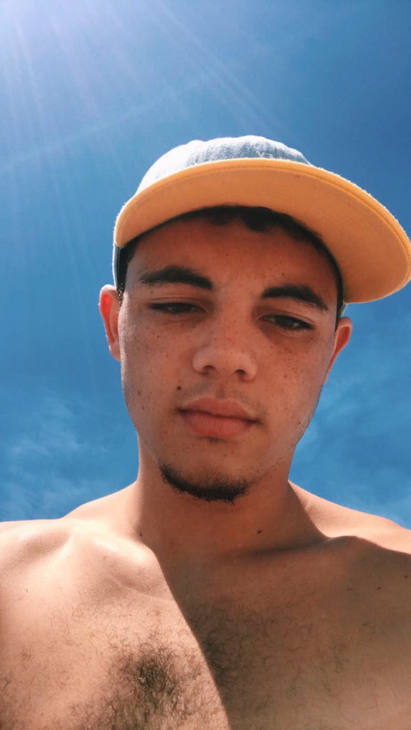 Jaydon Blankenship on Twitter: "Starbucks employee: “H- “ Customer: “HI CAN I GET A VENTI ICED ...