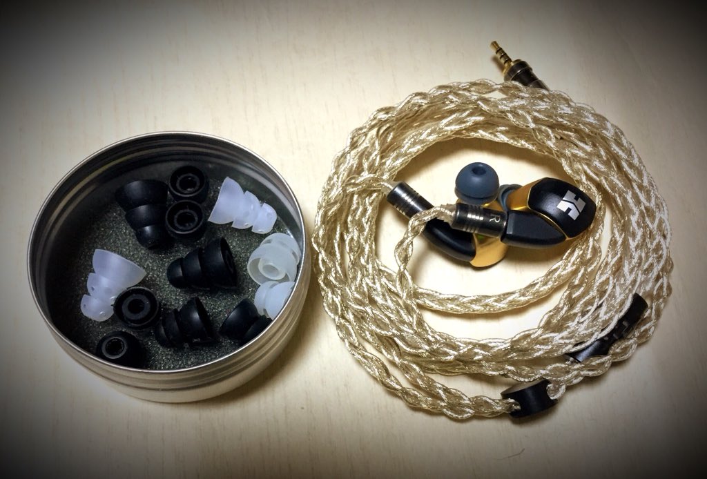 ken_yan@そろそろ落ち着こう…😴 on Twitter: "イヤピースを純正を中心に色々試して見たけど、低域よりになったり高域が刺さる感じが出たり音のバランスがかなり変わる…🤔ﾄﾞｳｼ ...