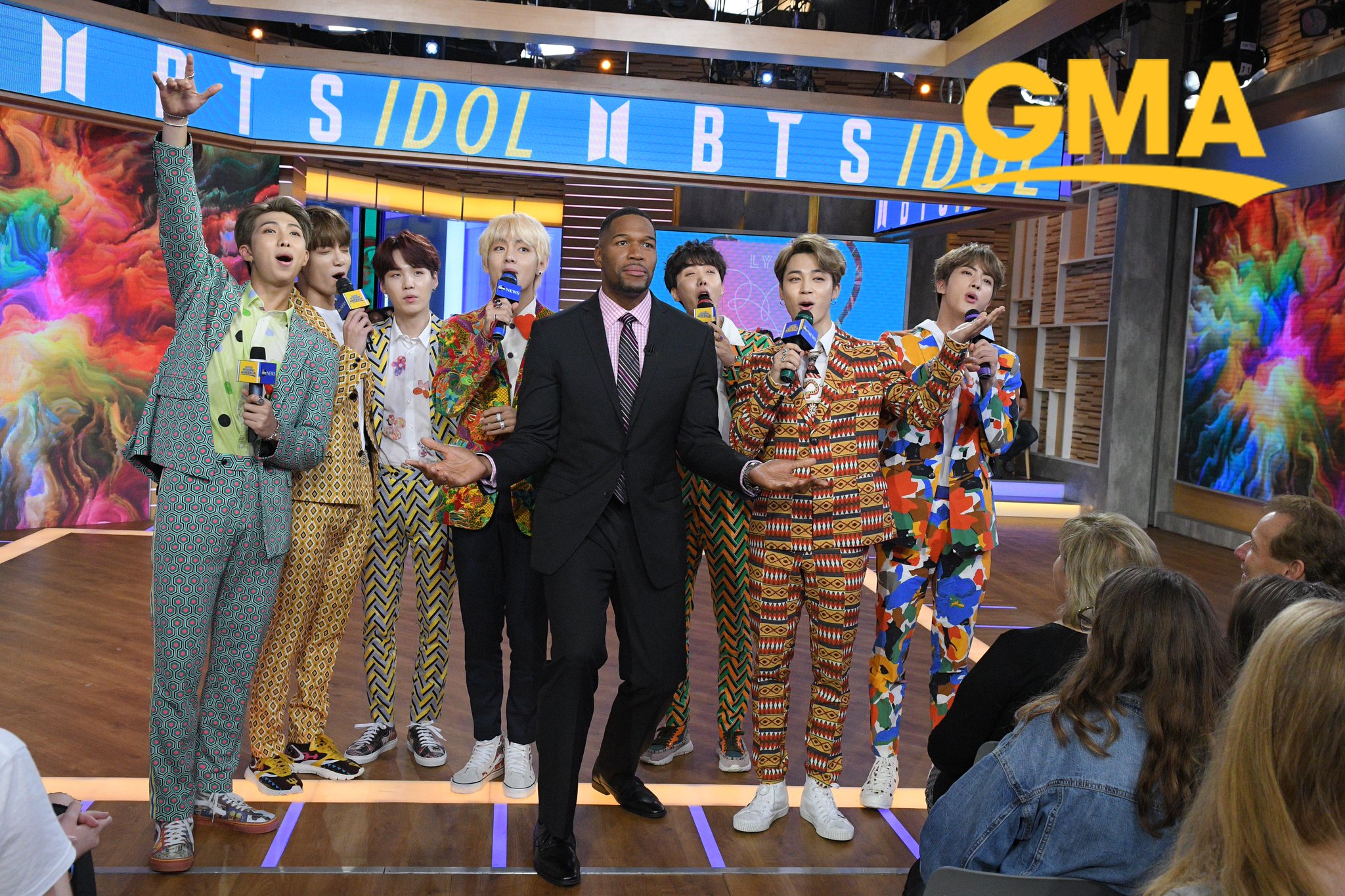 BTS participă la „The Tonight Show starring Jimmy Fallon” și „Good ...