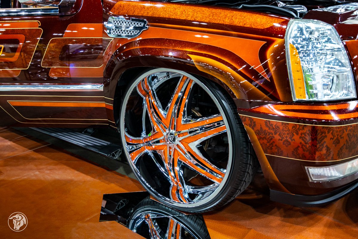 Cadillac Escalade Custom Paint