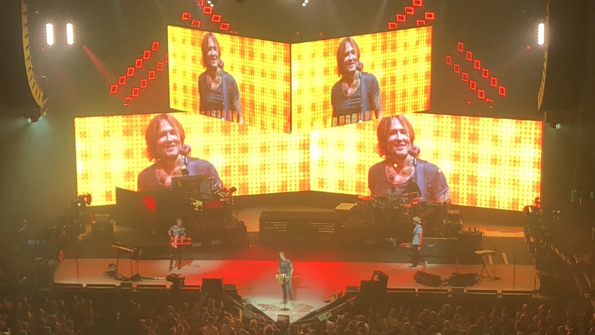 Keith Urban News Update…Keith In Concert…*Graffiti U* World Tour…Boise ...