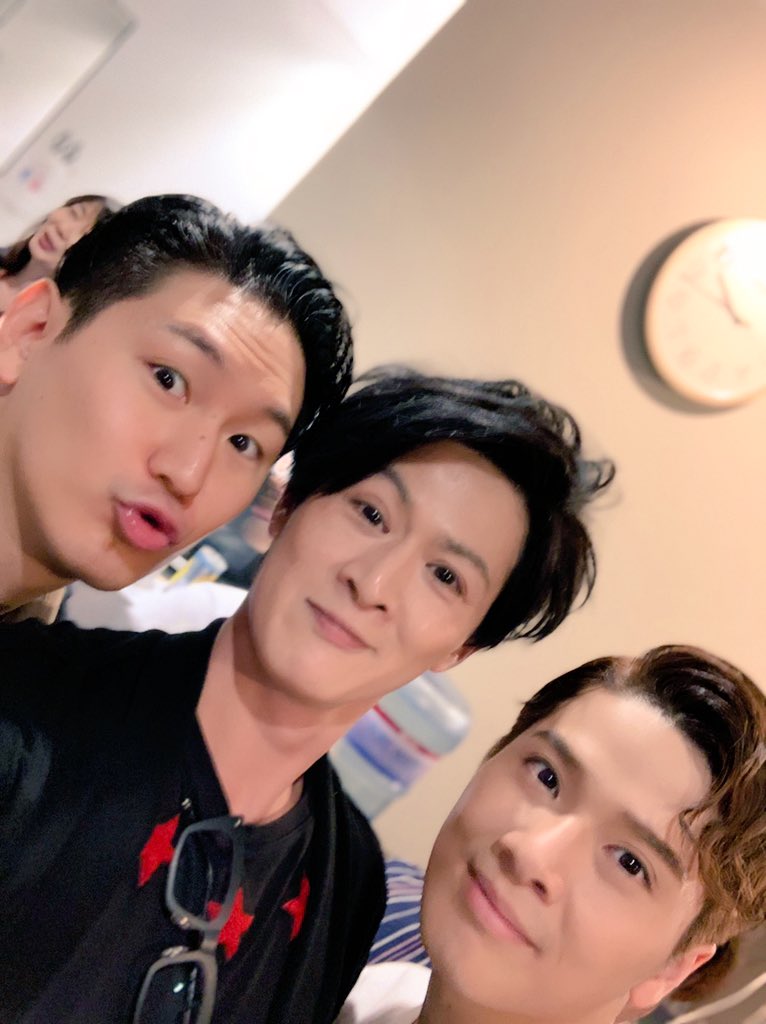 新納慎也（shinya NÎro） On Twitter タイタニック 初日観てきました。 大塚千弘 ちゃんと。 久々に会った演出の