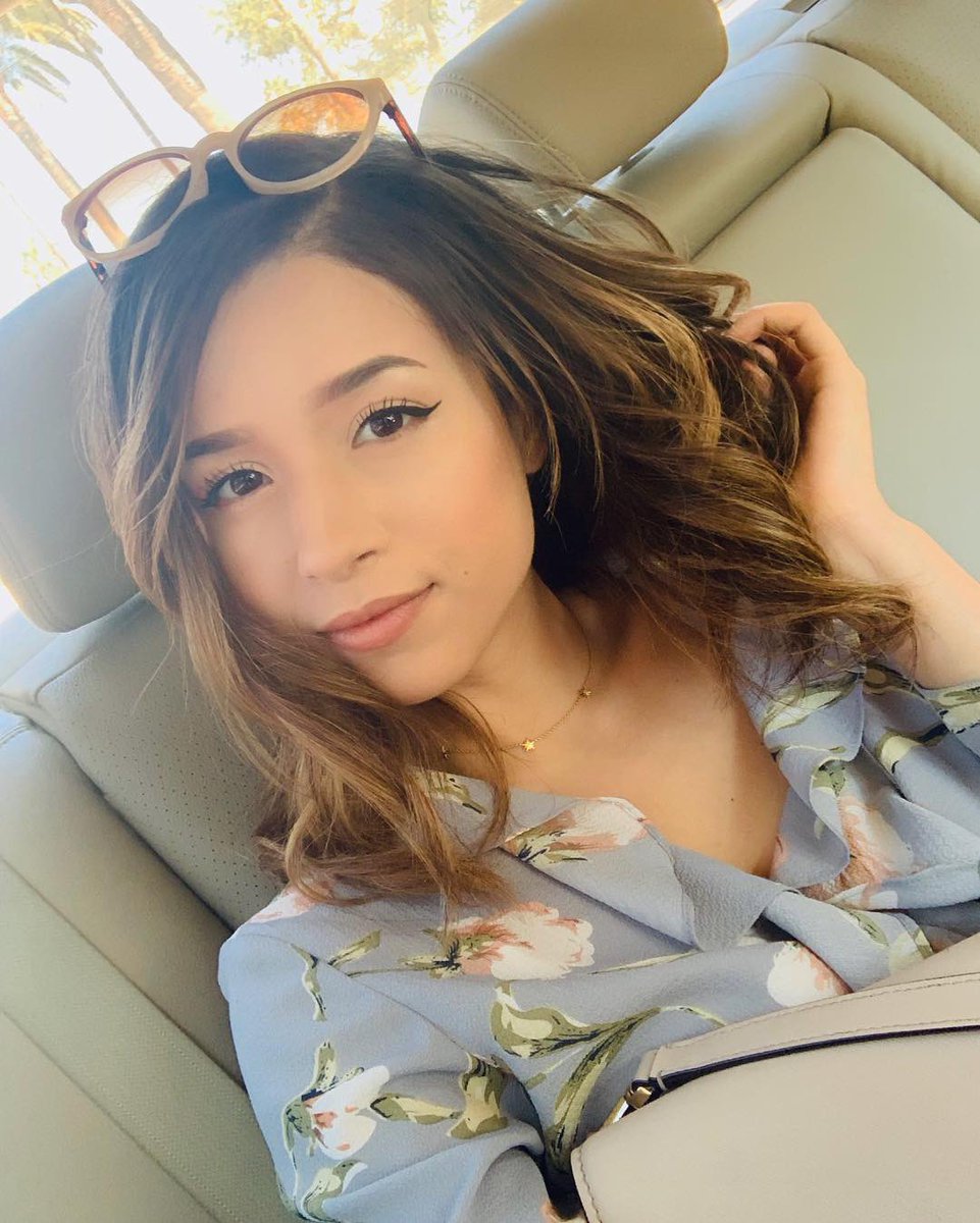 Pokimane Face Profile
