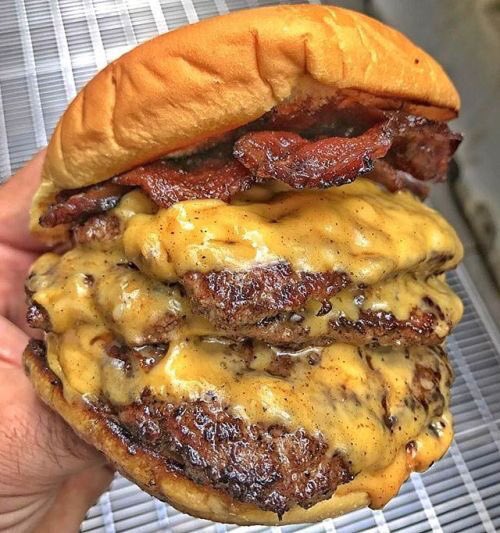 Double Bacon Cheeseburger Five Guys