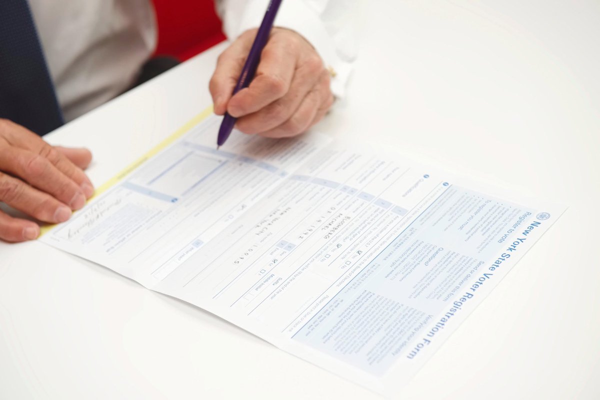 8 best Twitter Mikebloomberg images on Pholder | Mike Bloomberg, Simon ...