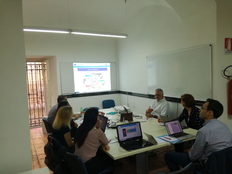 Angelos Markos (@amarkos) | Twitter