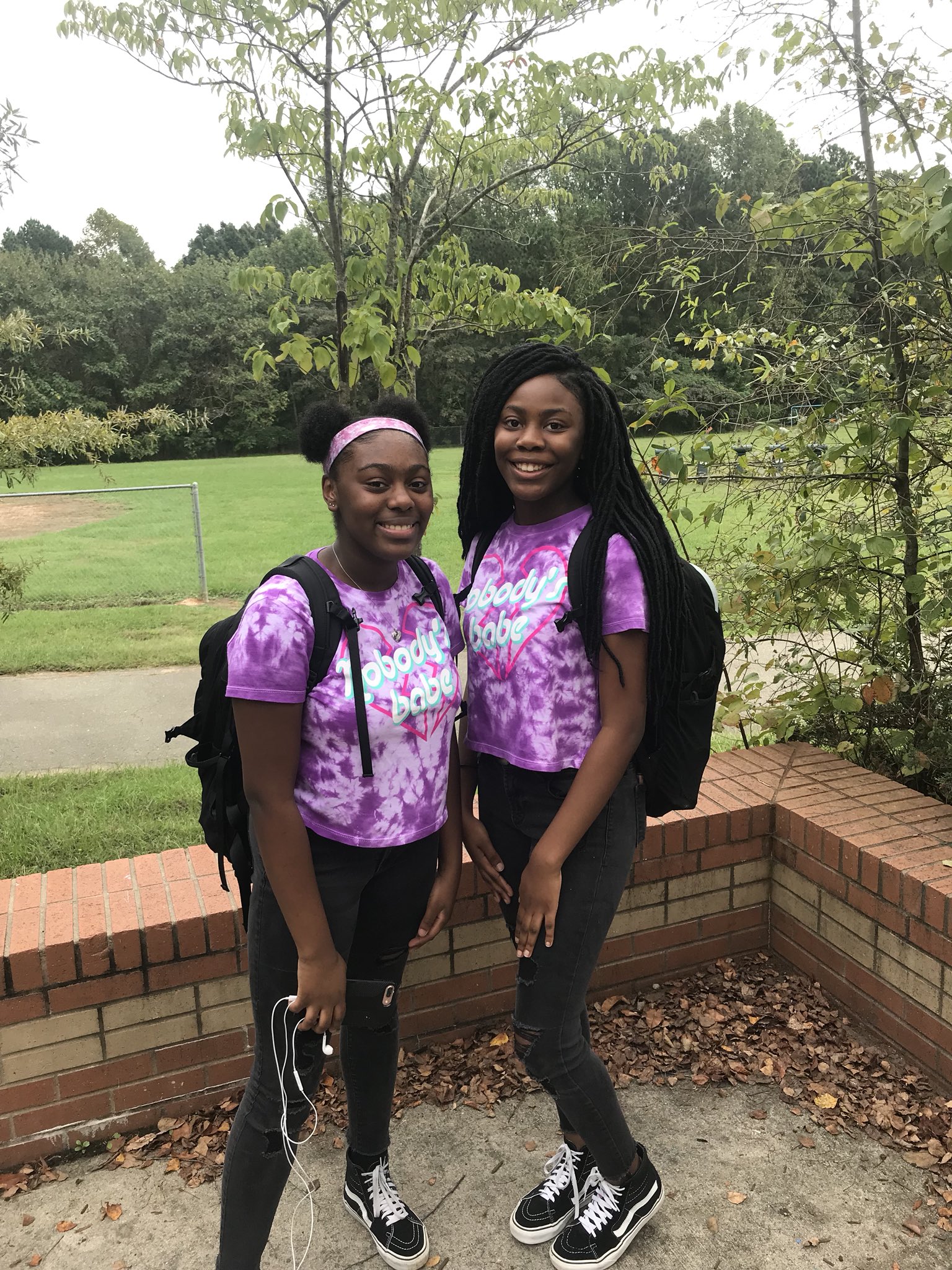 Twin Day Outfits For Teenagers